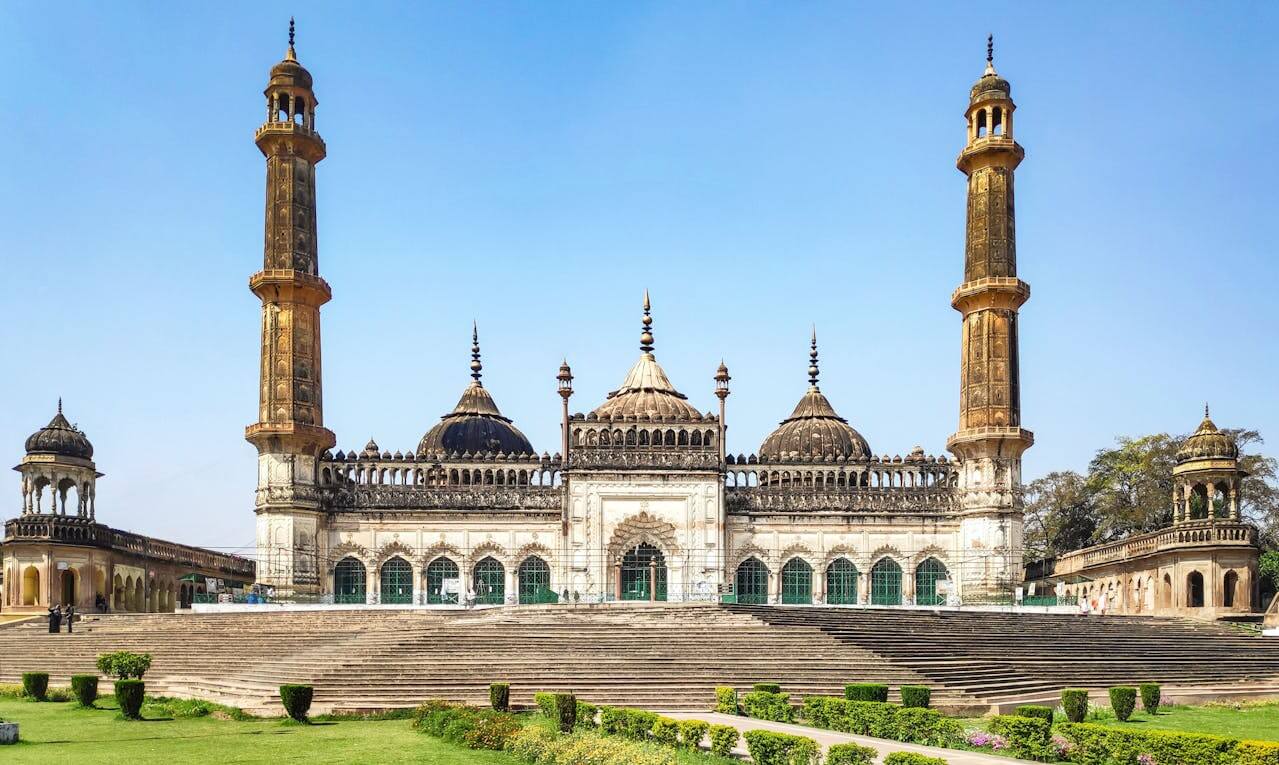 Top Places to visit and Things to do in Lucknow | Trodly
